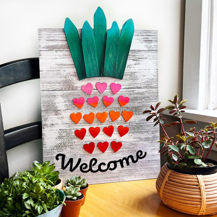 DIY Pineapple Welcome Sign Made With Wood Shims