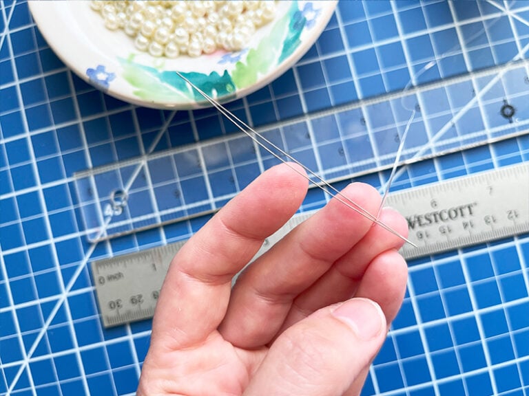 How to Make a Pretty Brooch Pin Bracelet