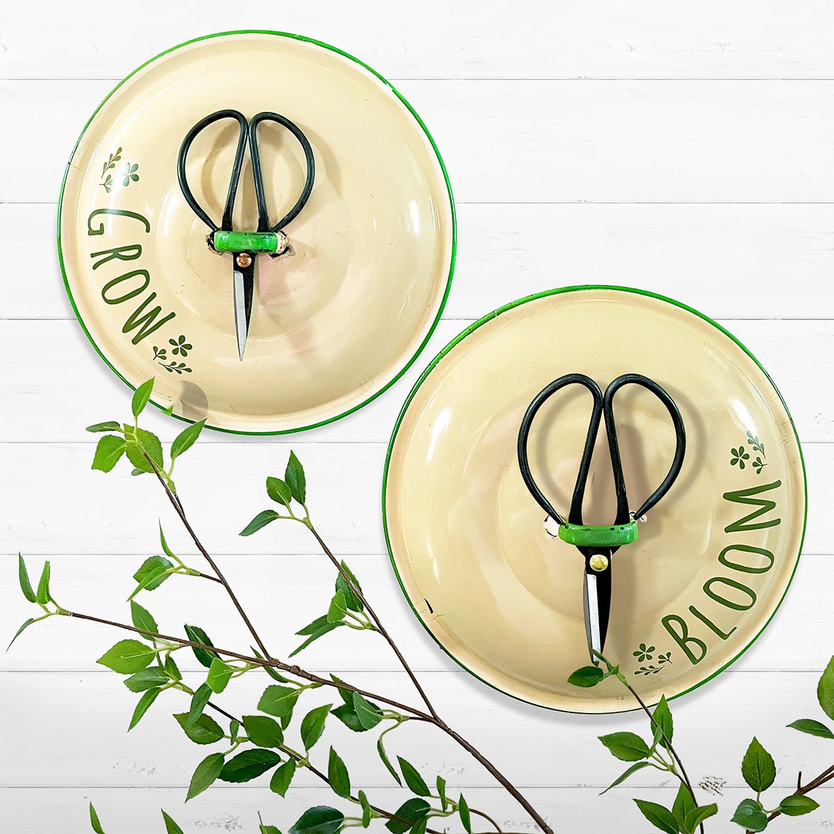 4 Clever Repurposed Pot Lid Projects