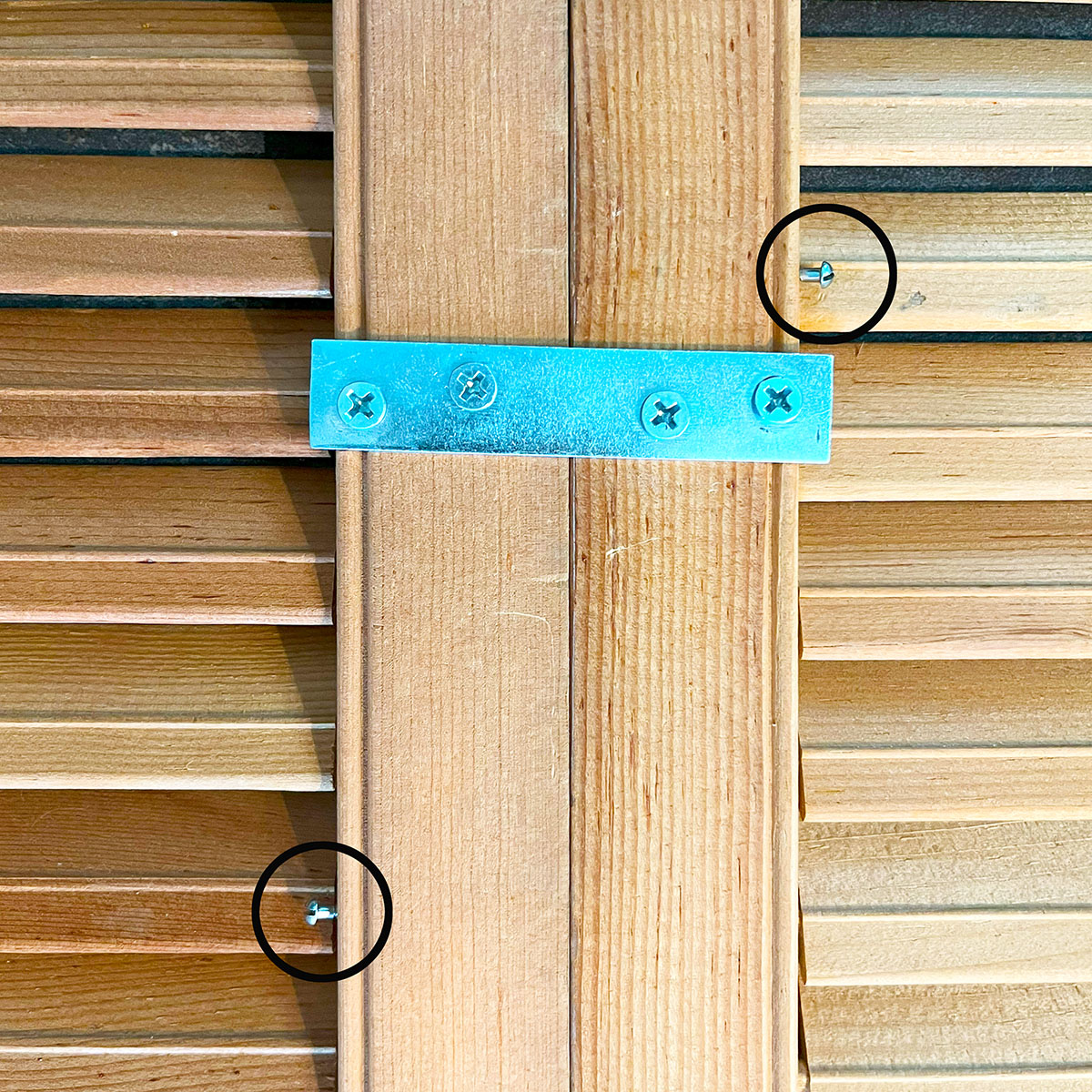 DIY Card Holder Made From Old Shutters